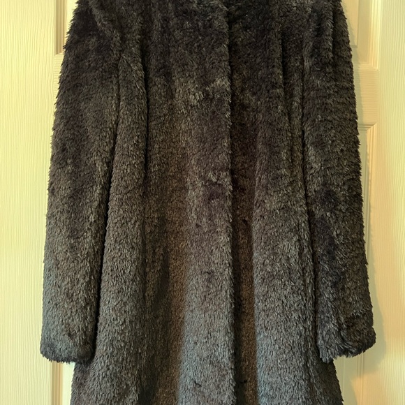 Kenneth Cole | Jackets & Coats | Black Fluffy Jacket Snap Closure ...